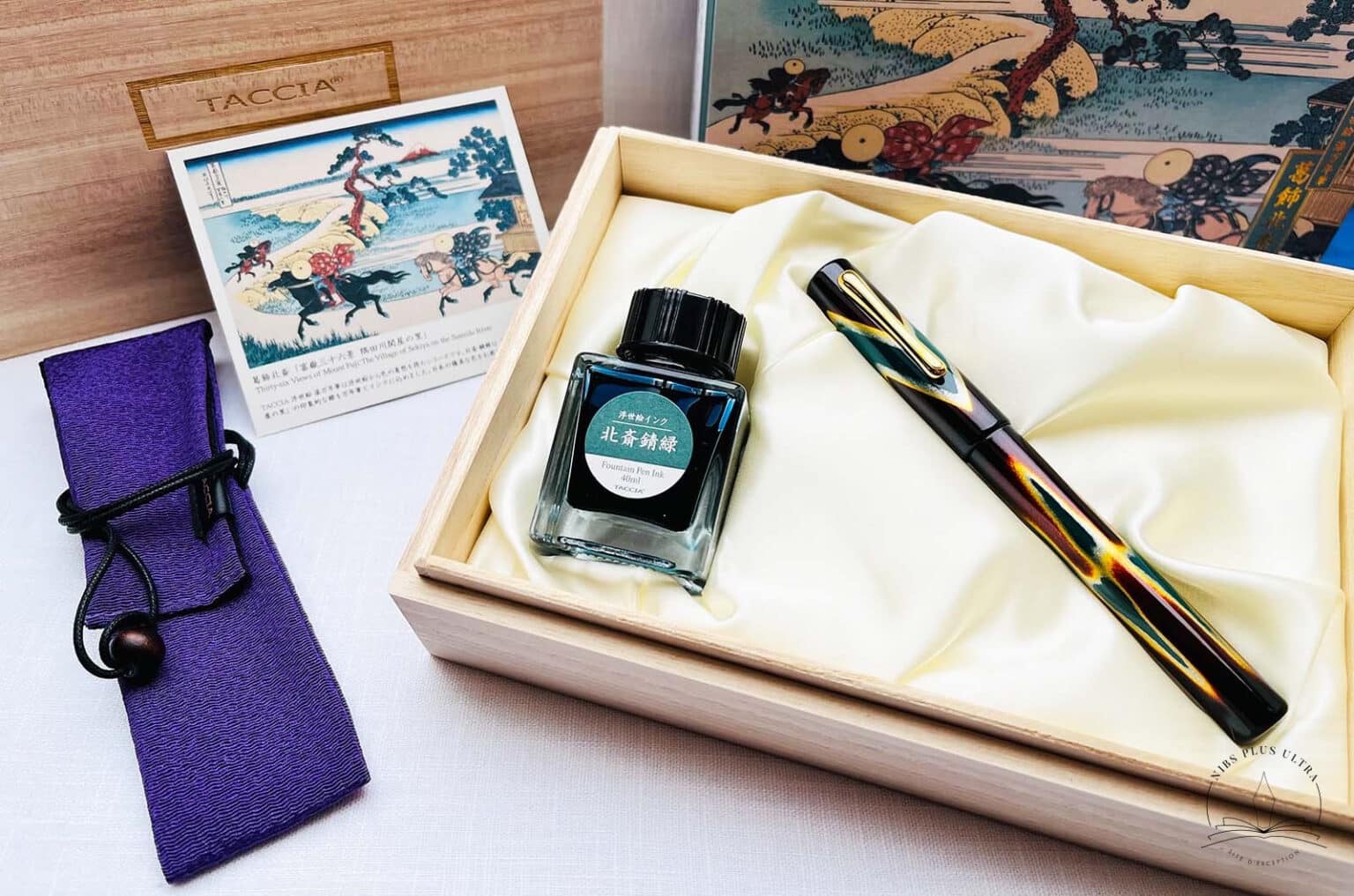 Ukiyo-e Urushi Hokusai Green Fountain Pen by Taccia